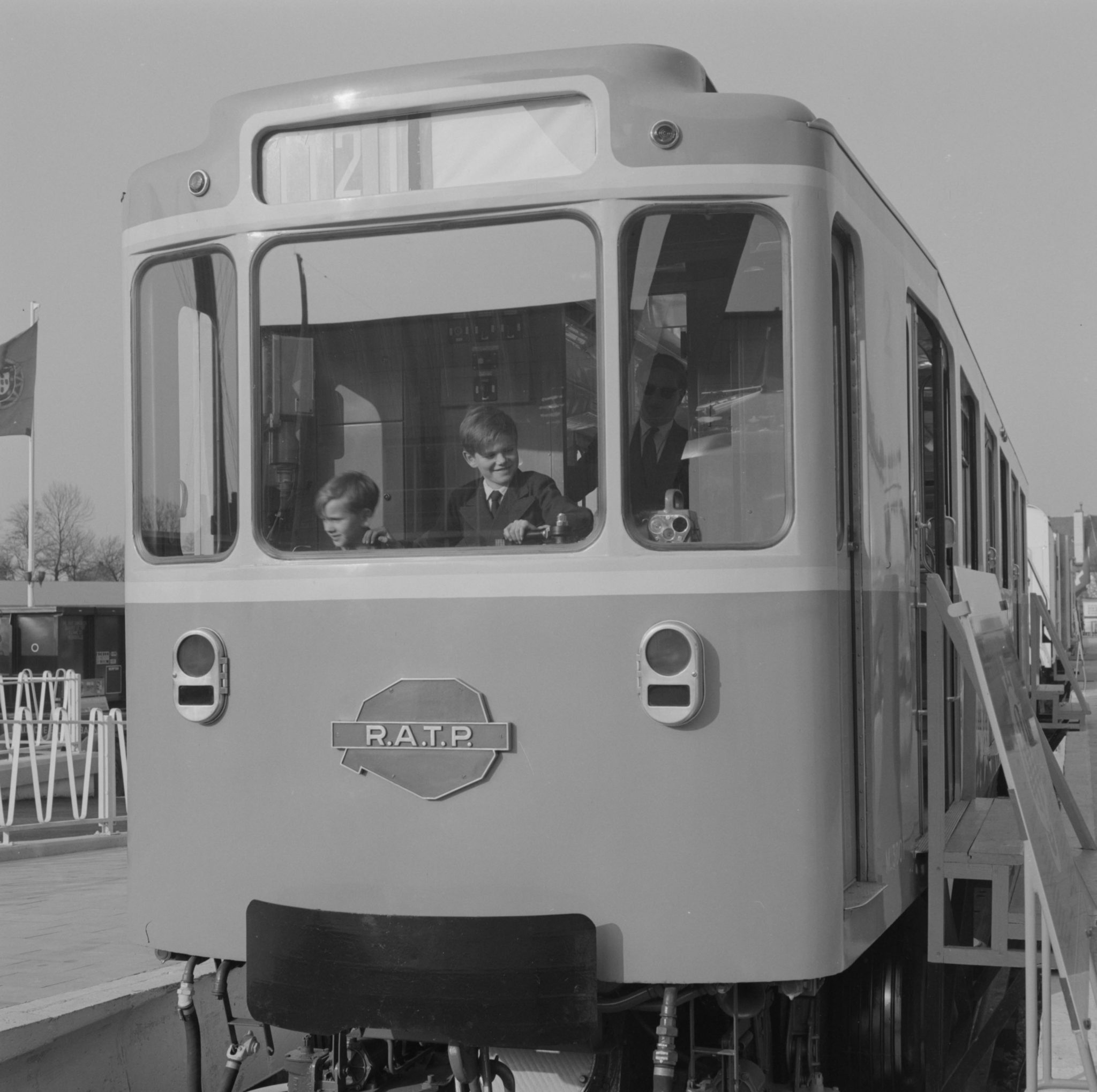 MP55 : des métros au losange - Station Haxo