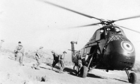 Sikorsky S58 / H-34 : peinture rose et rouge à lèvre pour Screaming ...